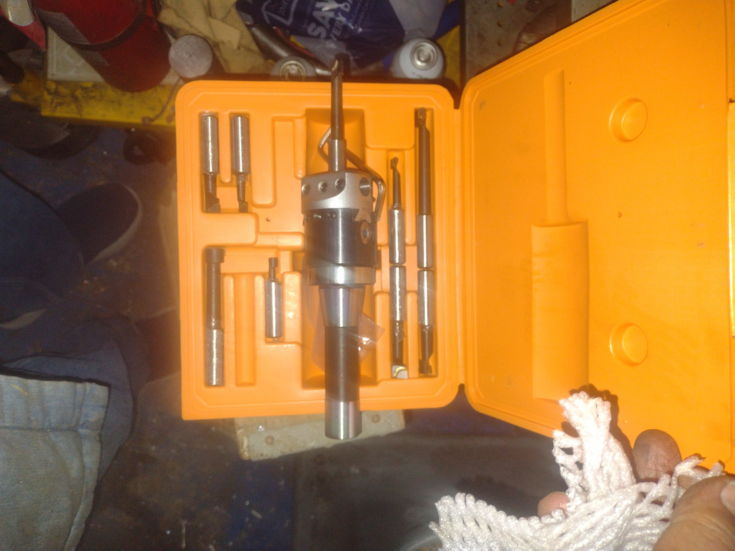 Adjustable boringbar — Postimages