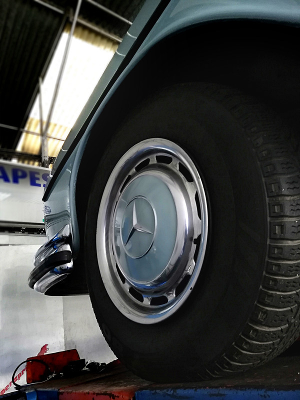 MERC W108 EA2201 BD3 B — Postimages