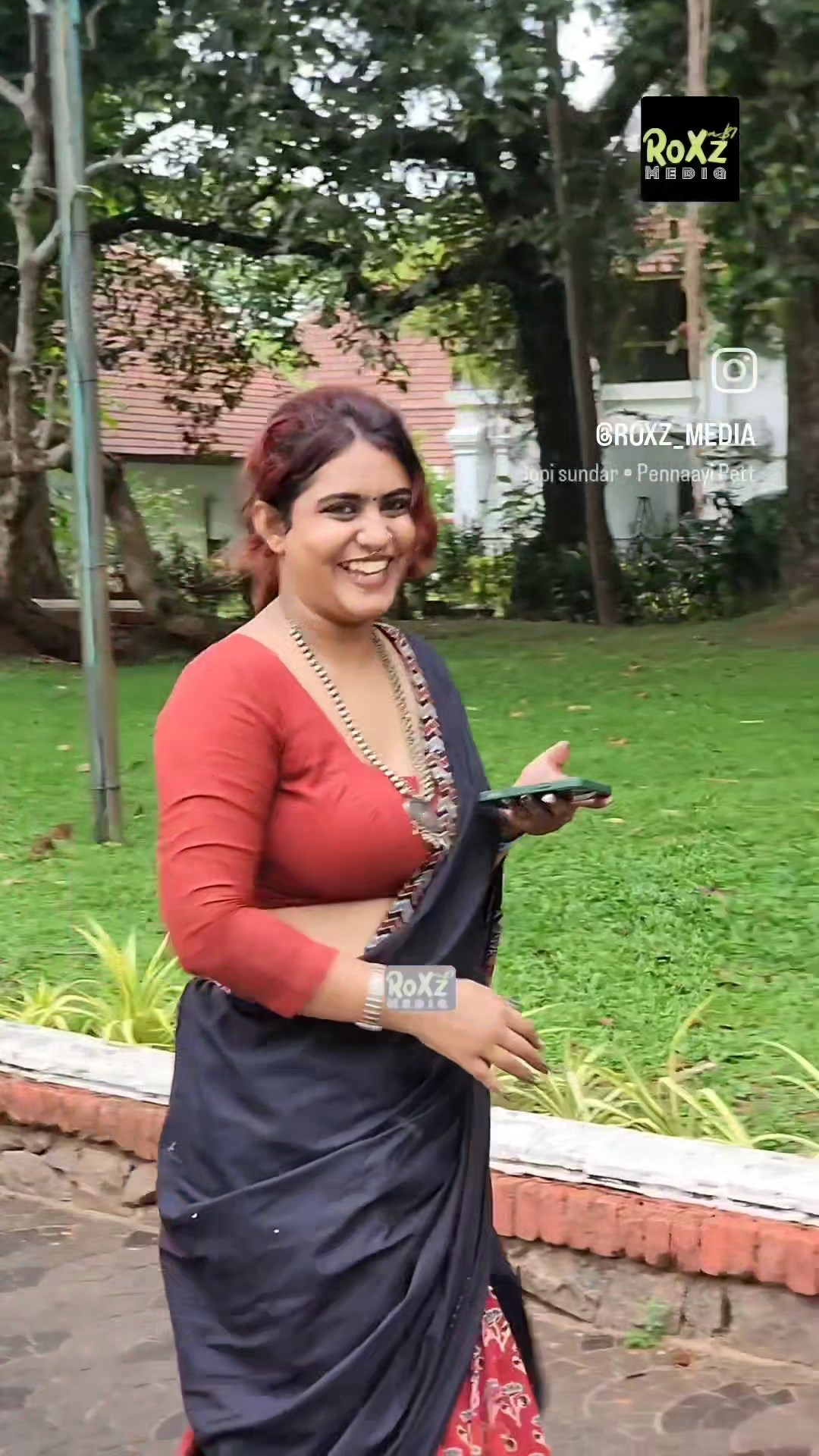 Busty Masthani big boobs in grey saree mp4 snapshot 00 07 638 — Postimages