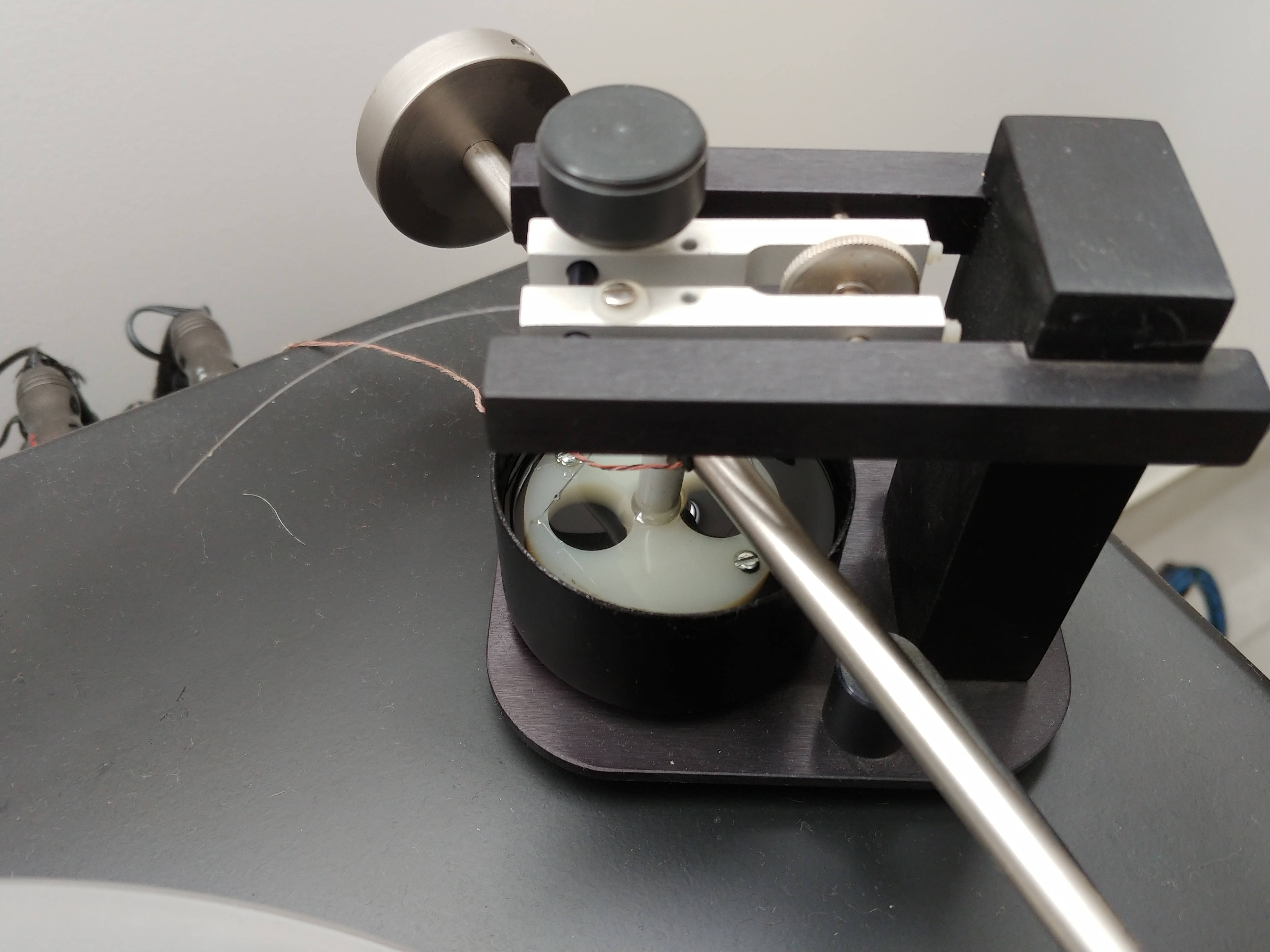 WT détail pivot bras face 03 — Postimages