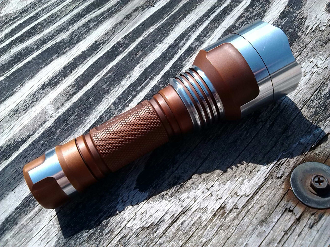 Convoy C8 - Triple Luminus SST-40 - LED Flashlights – General Info ...