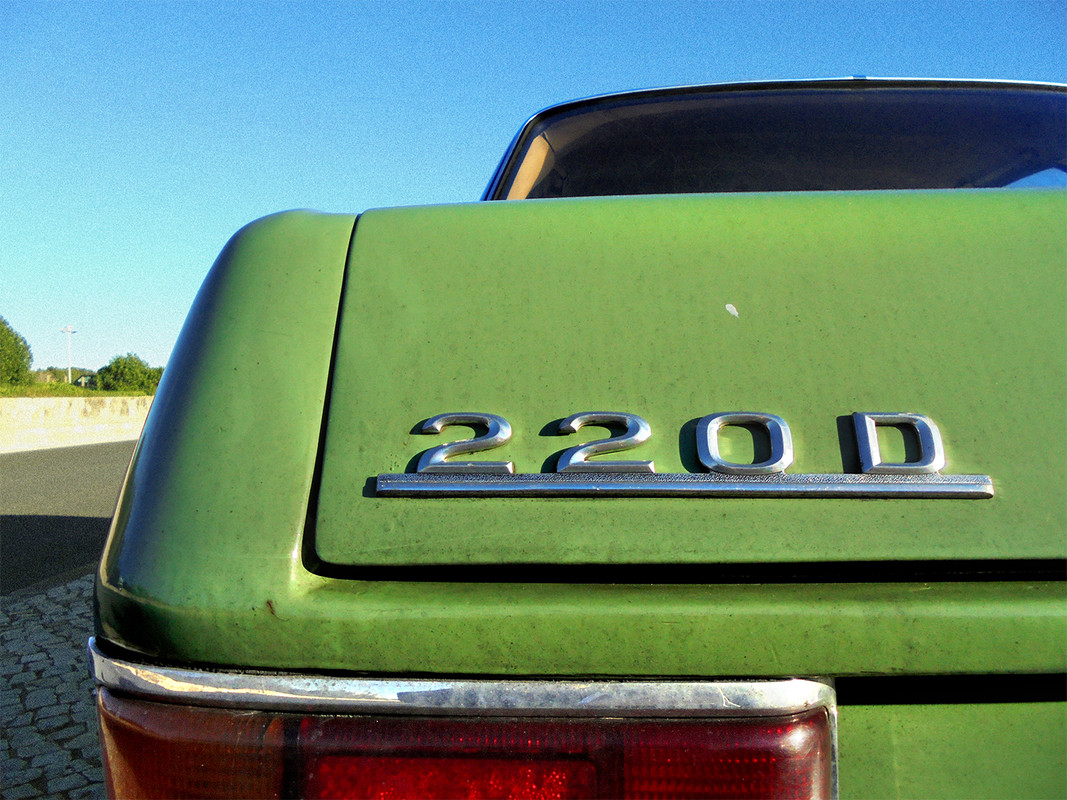 MERC w115 CCV2312 Bd4 B — Postimages