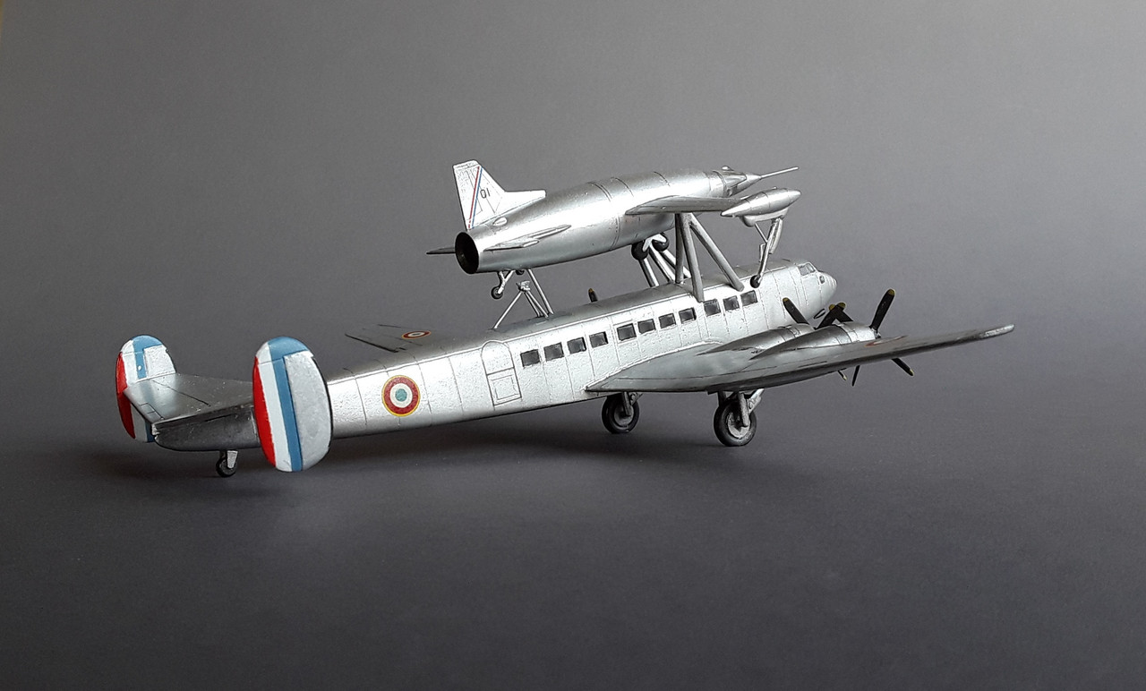 SE.161 Languedoc carrying a Leduc 021 - Anigrand 1/144 - Ready for ...