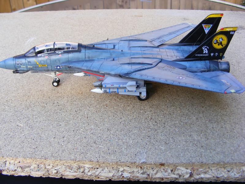 Revell 1/72 Grumman F-14D Super Tomcat (04392) - - The Airfix Tribute ...