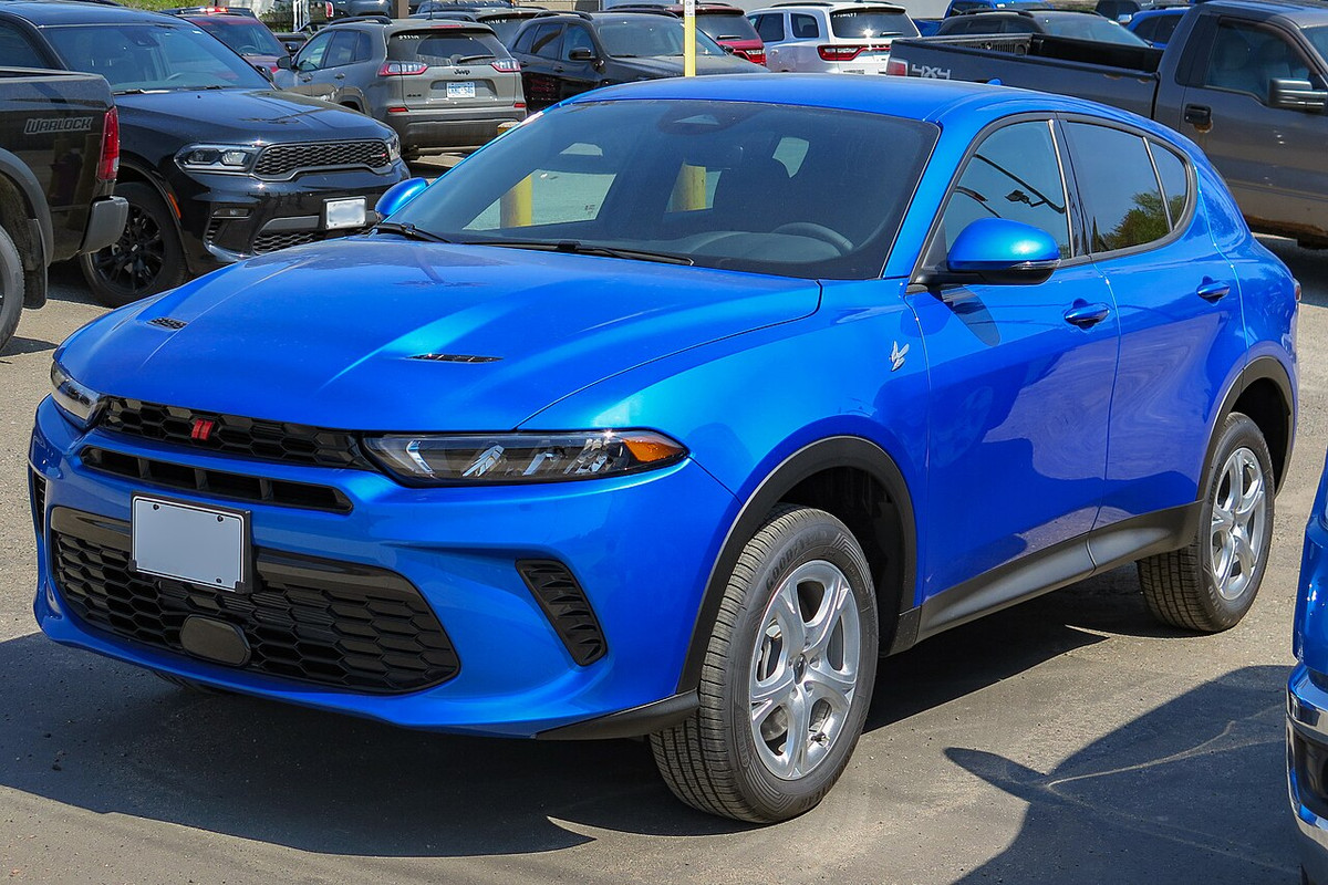2023 Dodge Hornet GT in Blu Bayou Front Left 05 17 2023 — Postimages