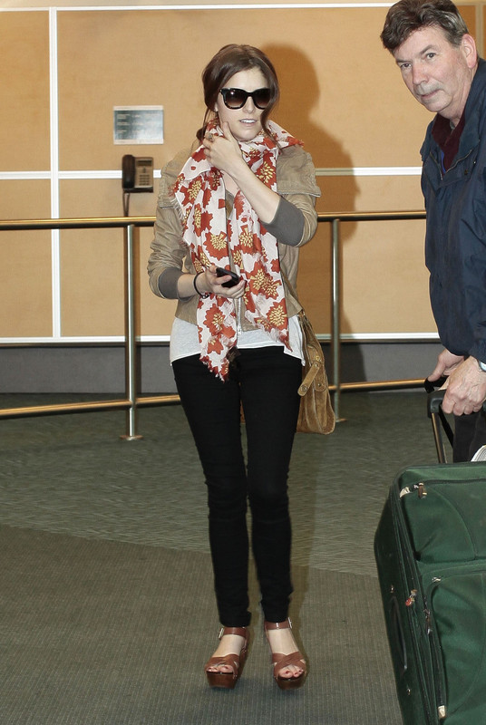 celebrity paradise com The Elder Anna Kendrick2011 — Postimages