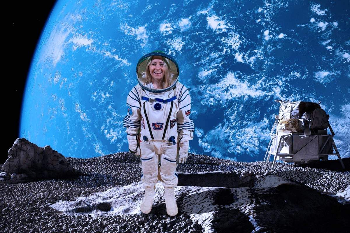 1581997651 astronaut in space vsthemes ru 15 — Postimages