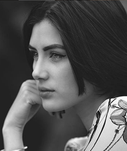 Classify Italian Girl