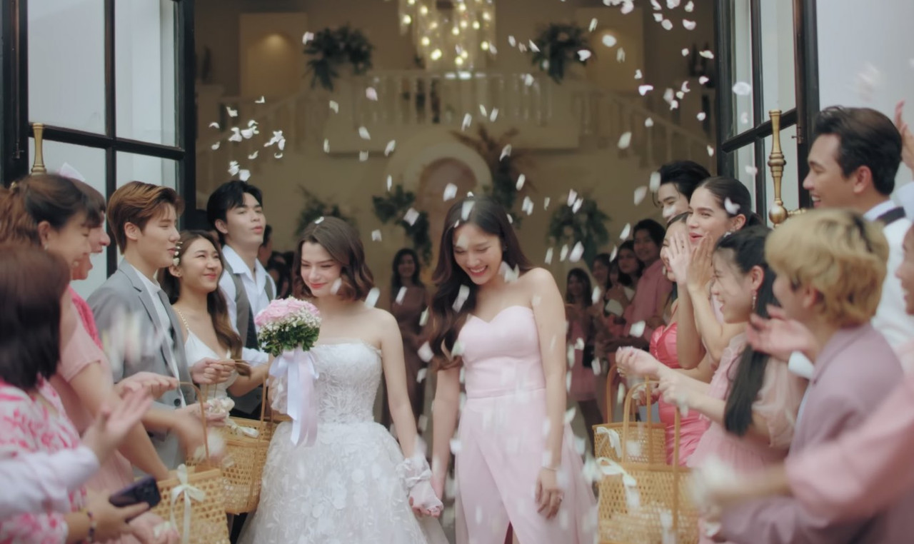 974 D9184 8 F8 F 4 FBB BEE4 7 AE98 CF6 EB4 D — Postimages