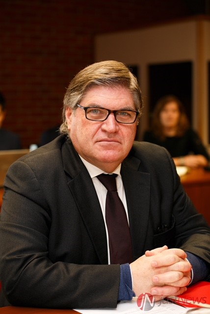 Classify Portuguese Judge Eurico Reis
