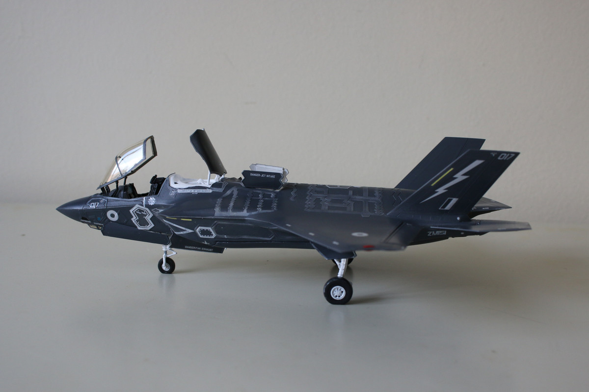 Italeri 1/72 Lockheed Martin F35B Royal Navy - Ready for Inspection - Aircraft - Britmodeller.com