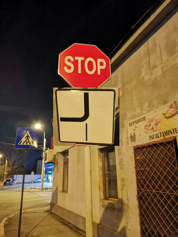 STOP pe drum cu prioritate - Forumul Softpedia