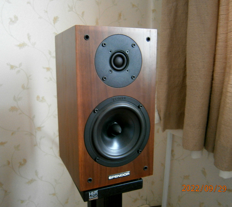 SPENDOR SPEAKER STAND — Postimages