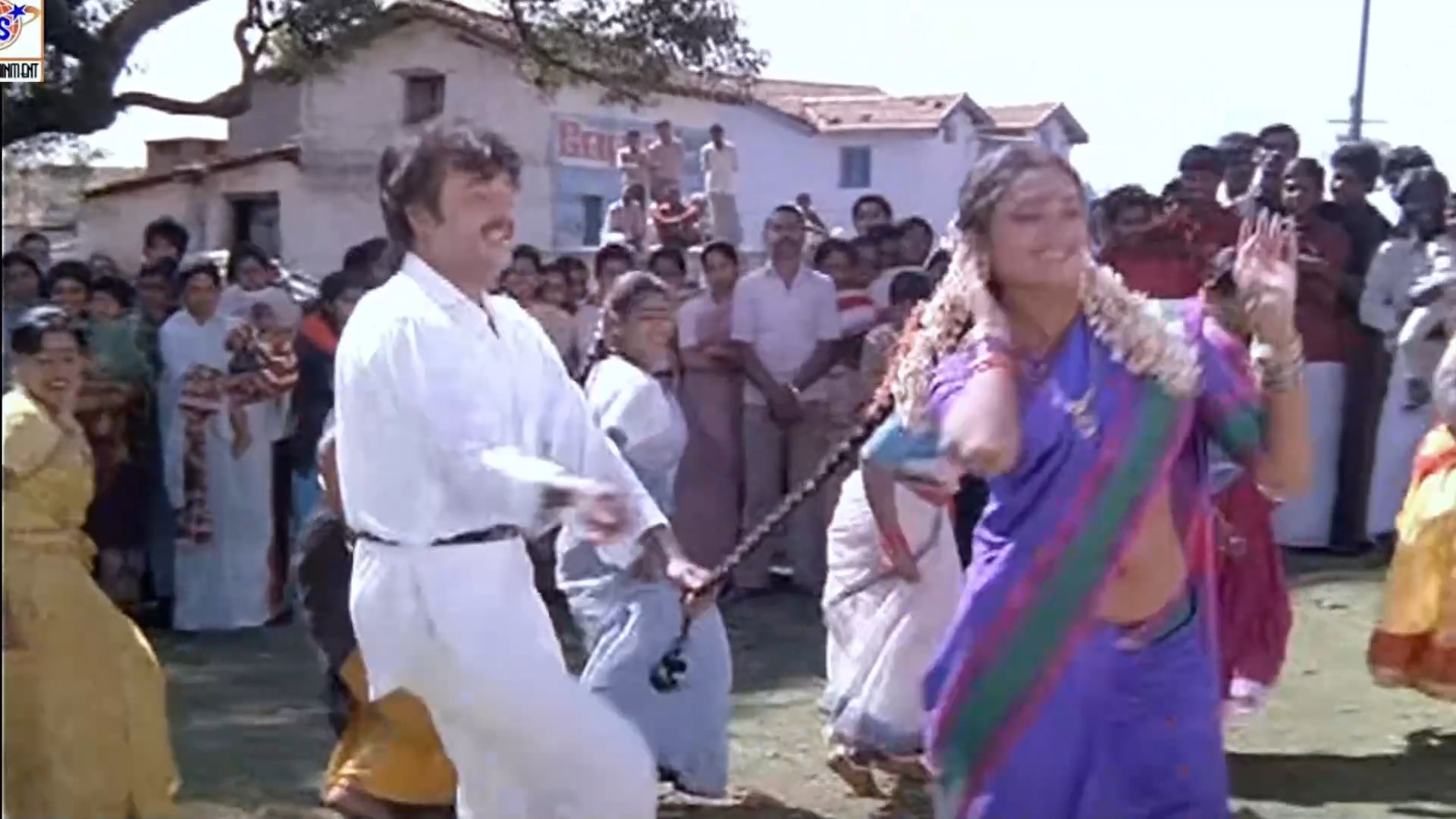 Navel Queen Shobana Big Wide Deep Navel Scenes from Siva Movie mkv ...