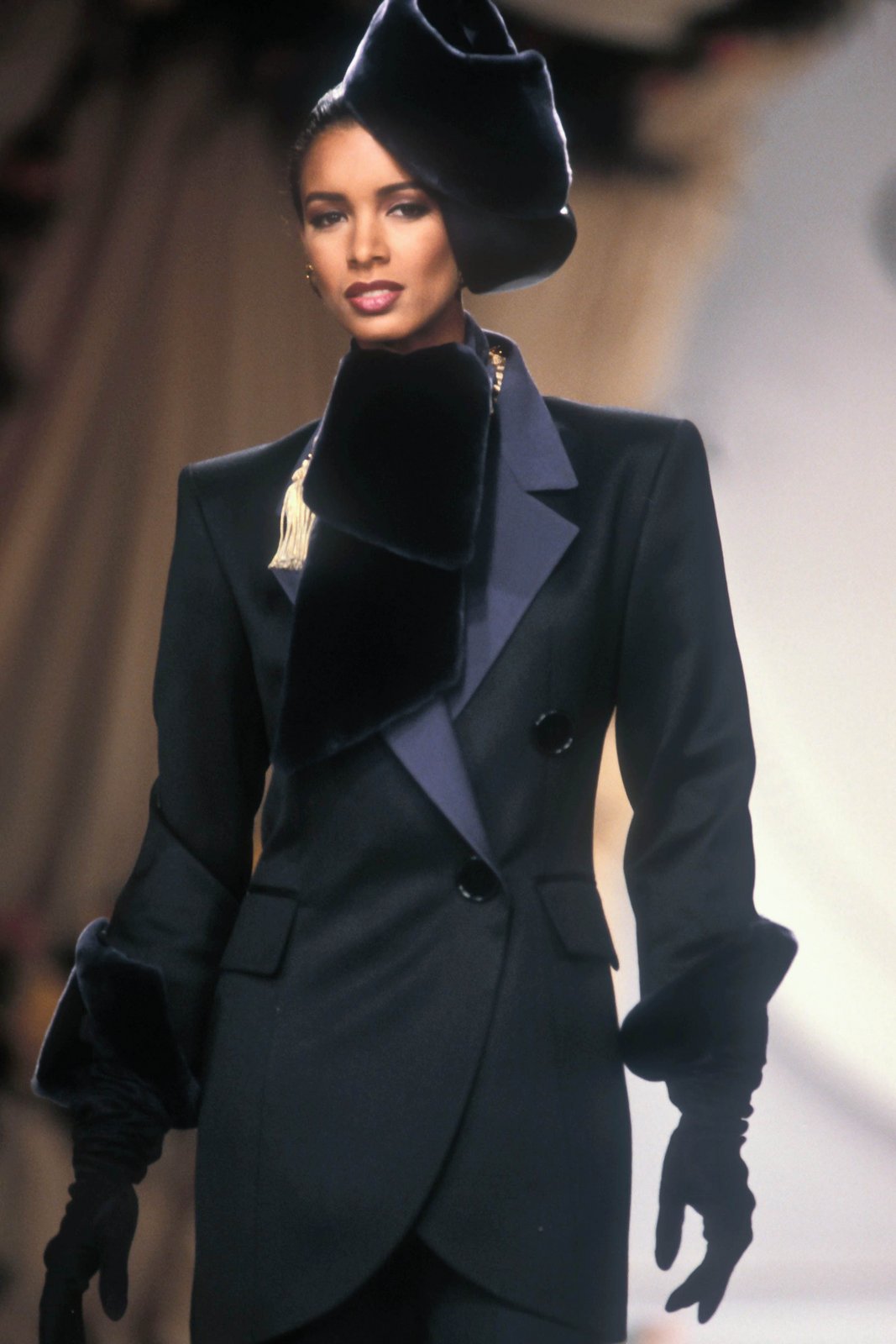 Fashion Classic: Christian DIOR Haute Couture Fall/Winter 1990 ...