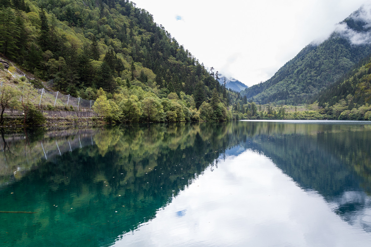 IMG 3636 Jiuzhaigou National Park Panda lake — Postimages