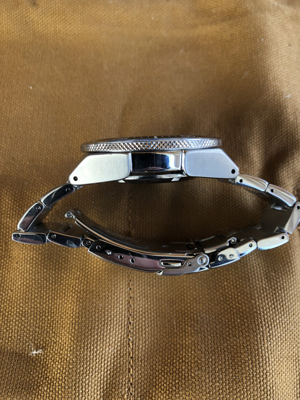 571452 CE CD2 B 4 BE5 89 D8 8 D2943 F096 D7 — Postimages