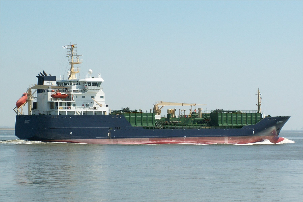 Alcedo 02hp110606 — Postimages