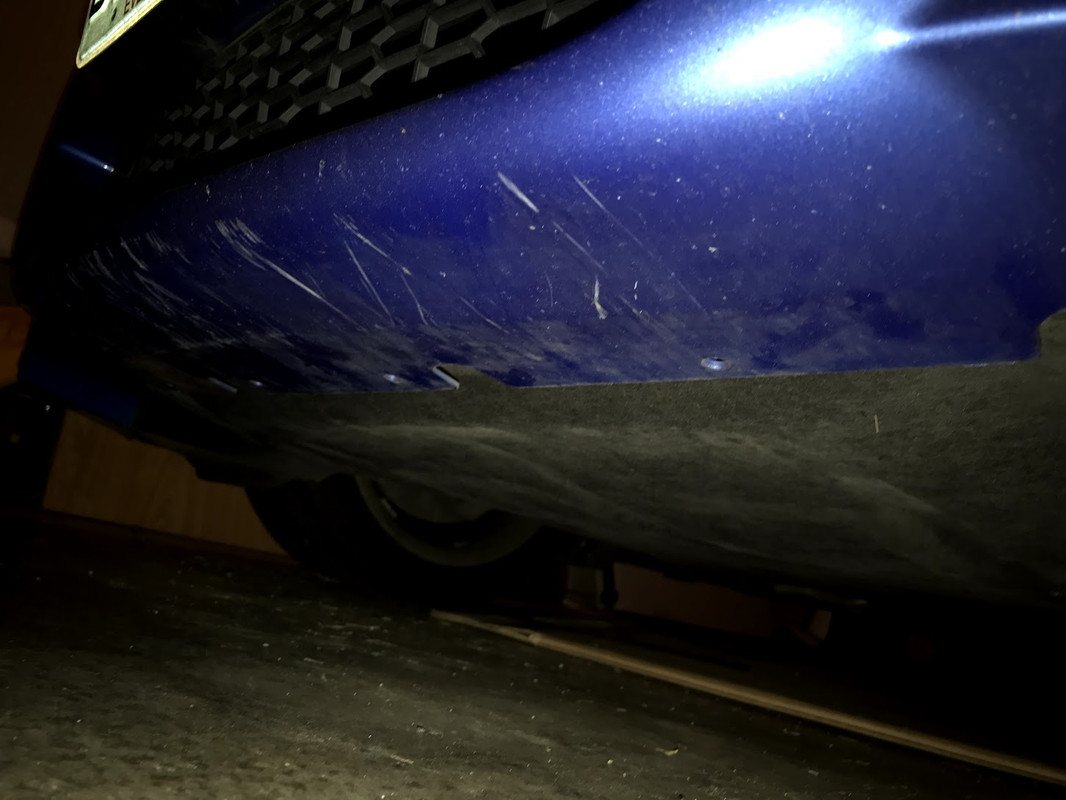Msport front bumper missing parts?