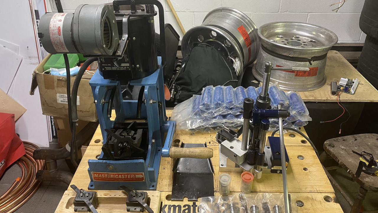 28 F271 B9 88 C5 476 F 93 FA F9790 D6824 B9 — Postimages