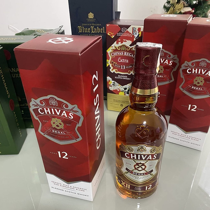 Whisky Chivas Regal 12 anos Blended Escocês - 750 ml - Aqui Tem Pechincha