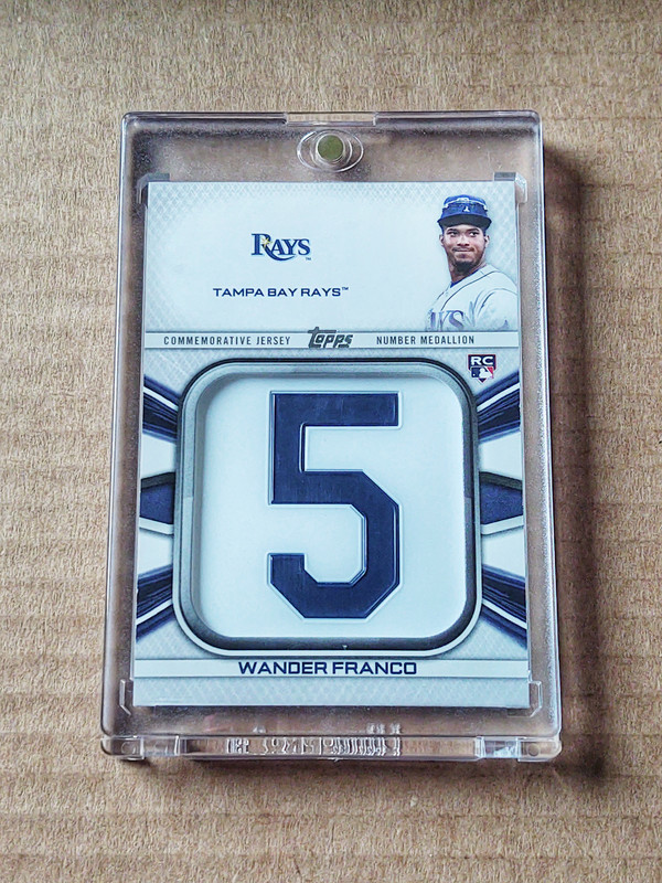 2022 Topps Series 1 Wander Franco RC Number Medalion — Postimages