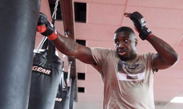 Let's talk about the elephant in the room: Walt Harris' Shoulder ...