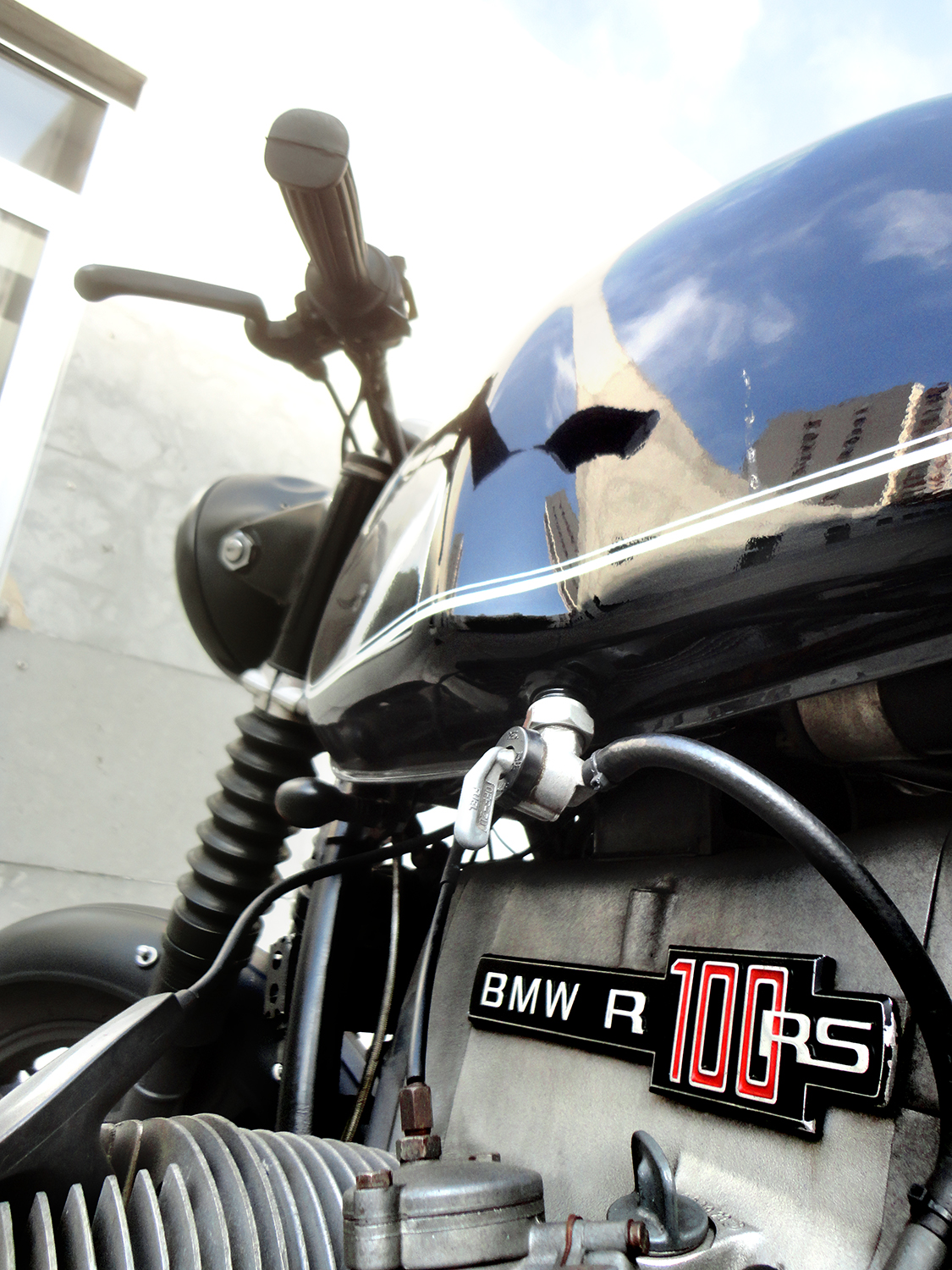 BM R100 RS LX1909 Bd2 — Postimages