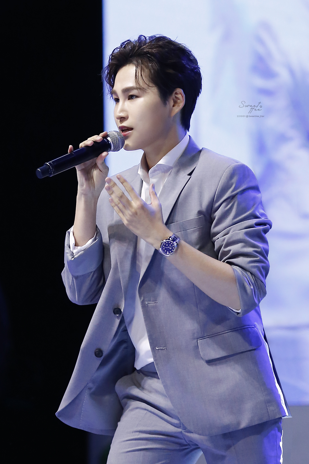 221001 03 — Postimages