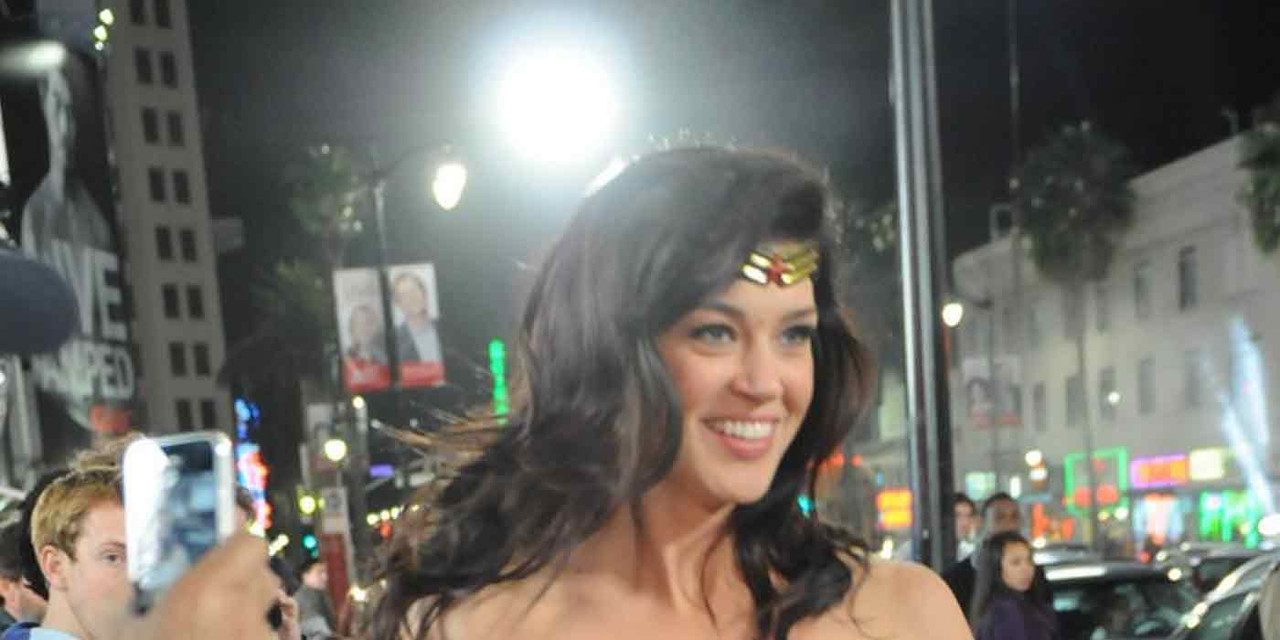 Para Aktris yang Pernah Perankan Wonder Woman! - Greenscene