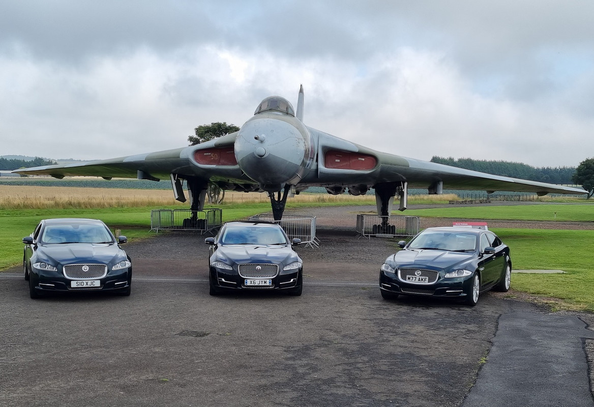 Vulcan with XJ X351 — Postimages