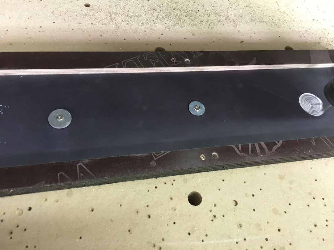 7694 BBE6 38 FB 4 E6 B AD6 E A7 E05 D8 D9 D3 B — Postimages