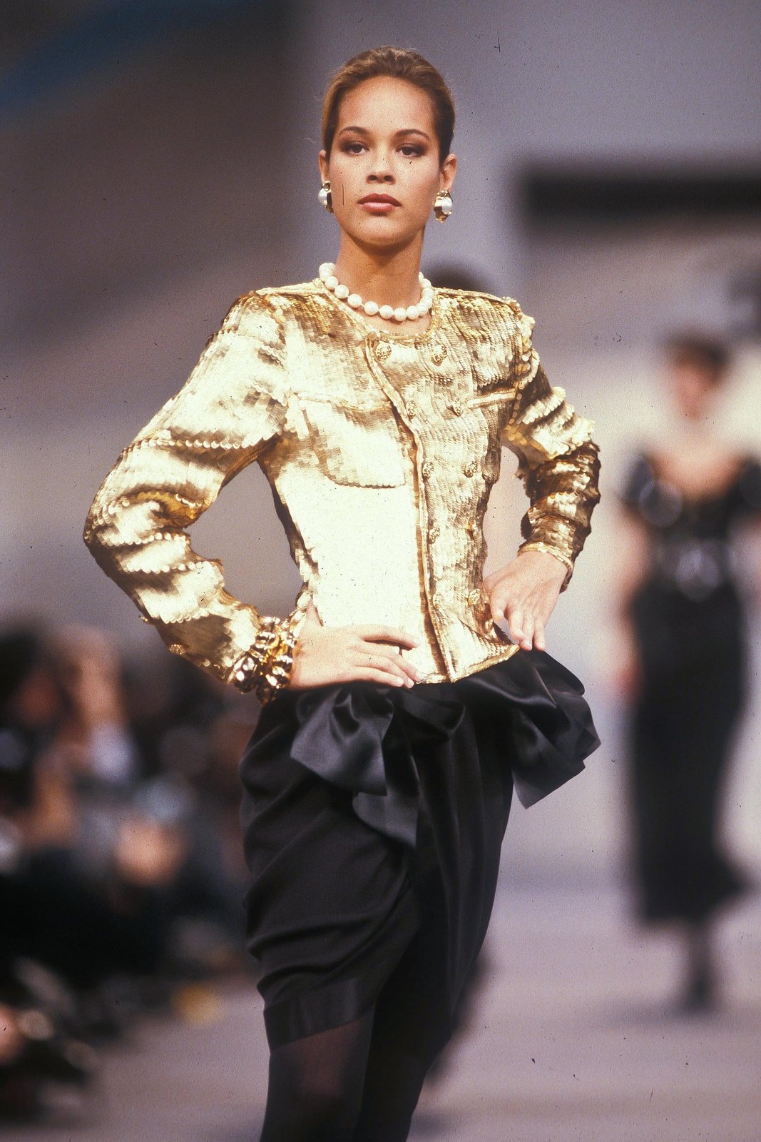 Fashion Classic: CHANEL Fall/Winter 1989 | Lipstick Alley