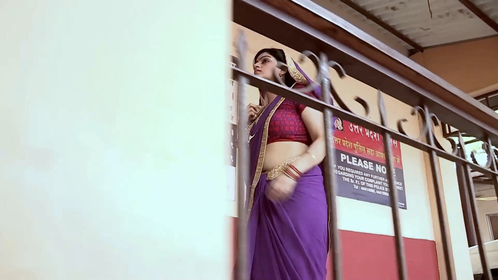 Chubby Desi Lady Fleshy big deep navel and scenes from crime patrol mp4 snapshot 01 06 155 ...