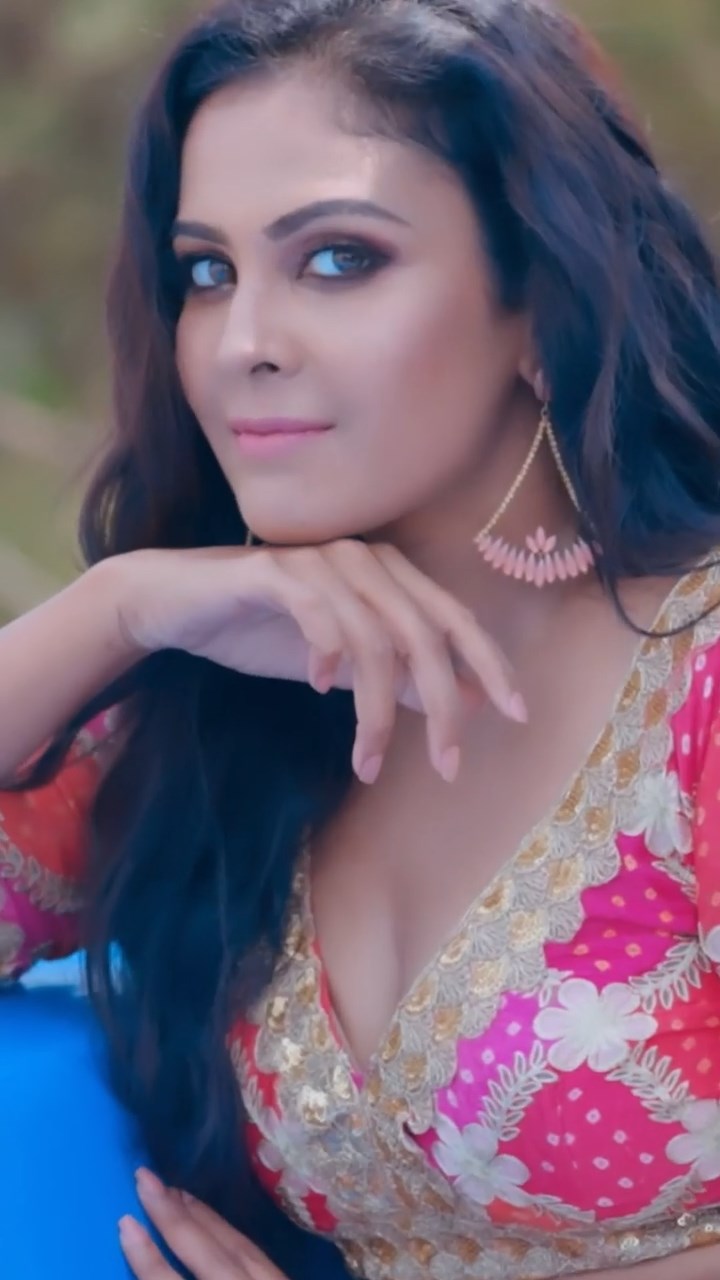 Chandini Sexy Wide Big Deep Navel mp4 snapshot 00 19 282 — Postimages