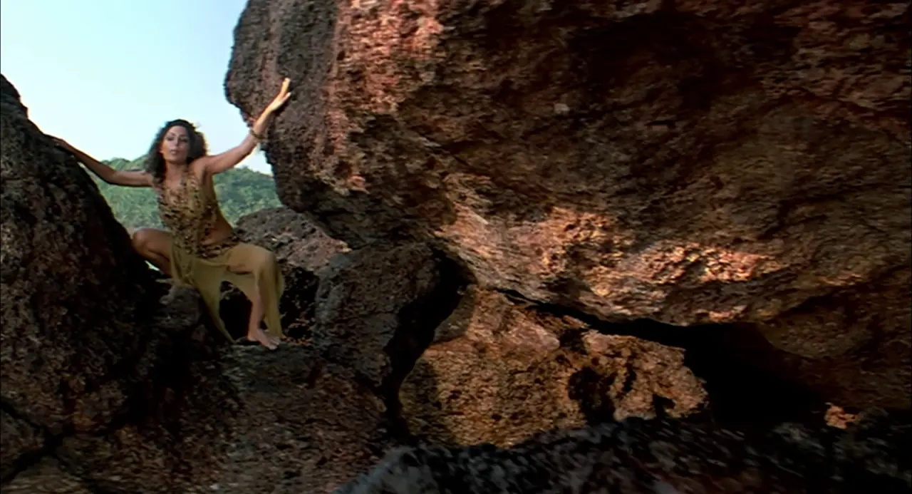 f 243 — Postimages