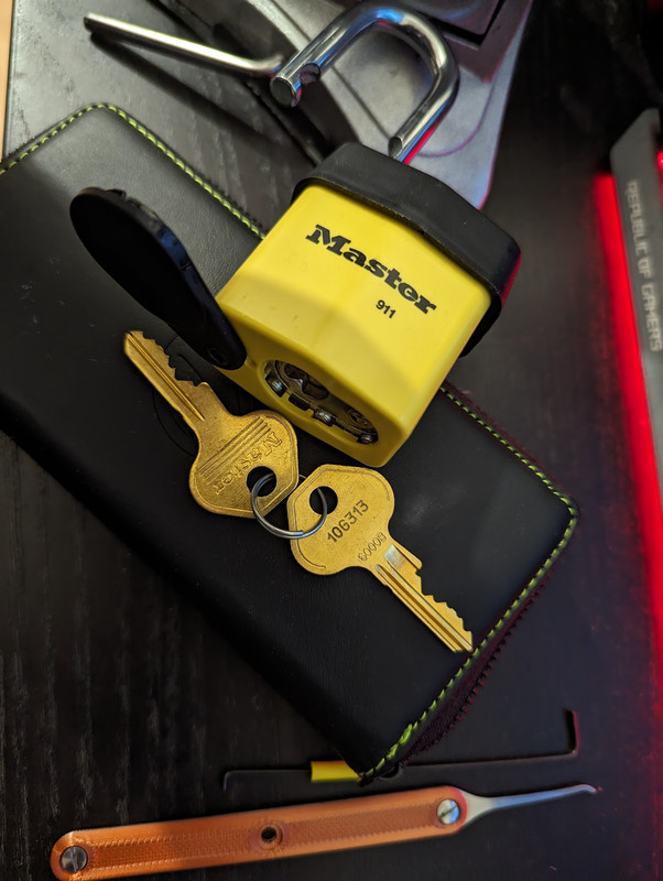 Picked Master Lock 911 (Yellow large padlock) (Green Belt) : r/lockpicking
