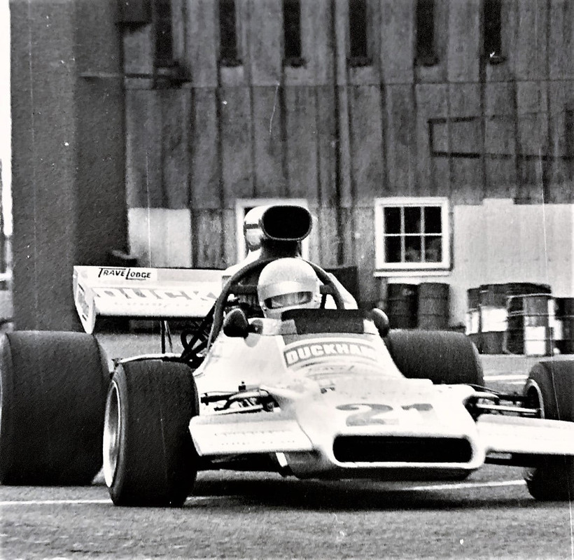 7321 R3 HH BW 2 — Postimages