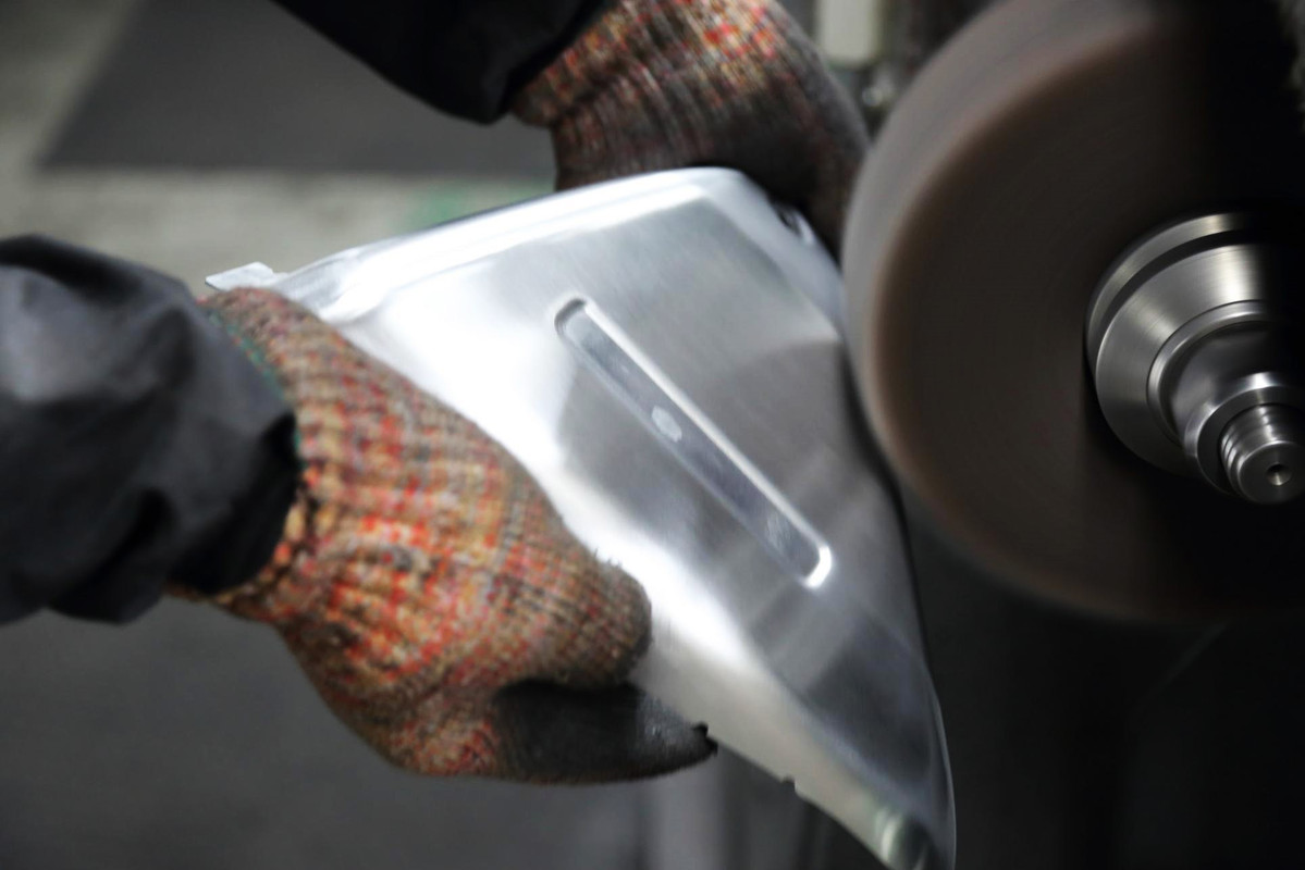 071317 2017 Honda CB1100 EX polished aluminum side panel — Postimages