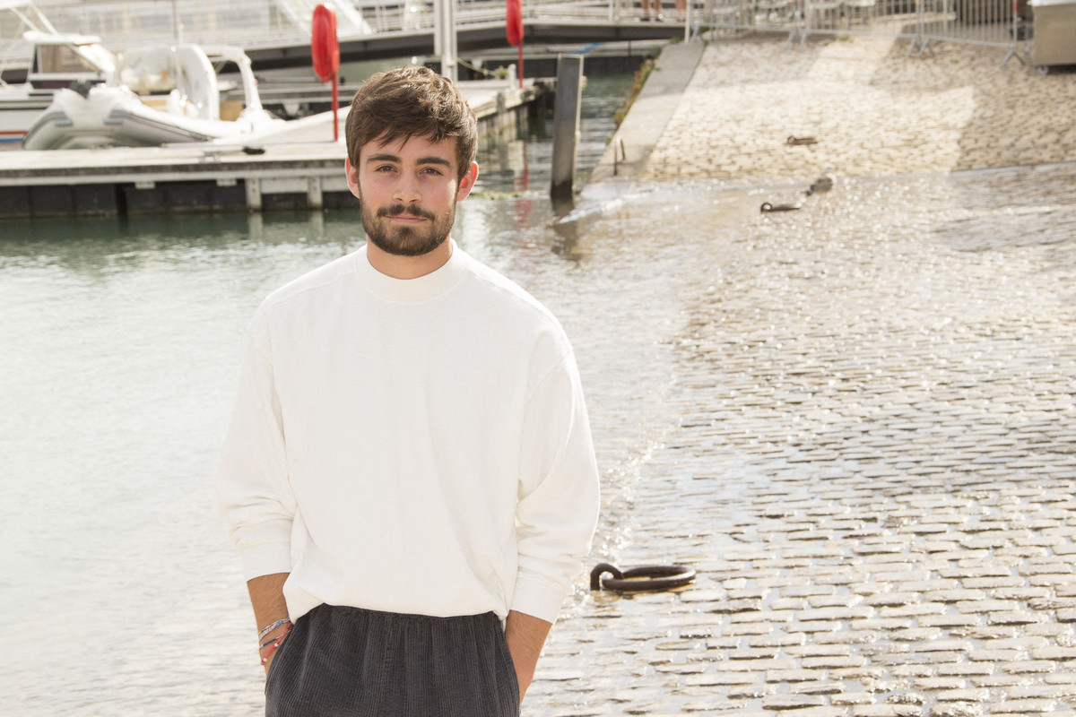 Clement Remiens jouant le role de Maxime quitte Ici tout commence — Postimages