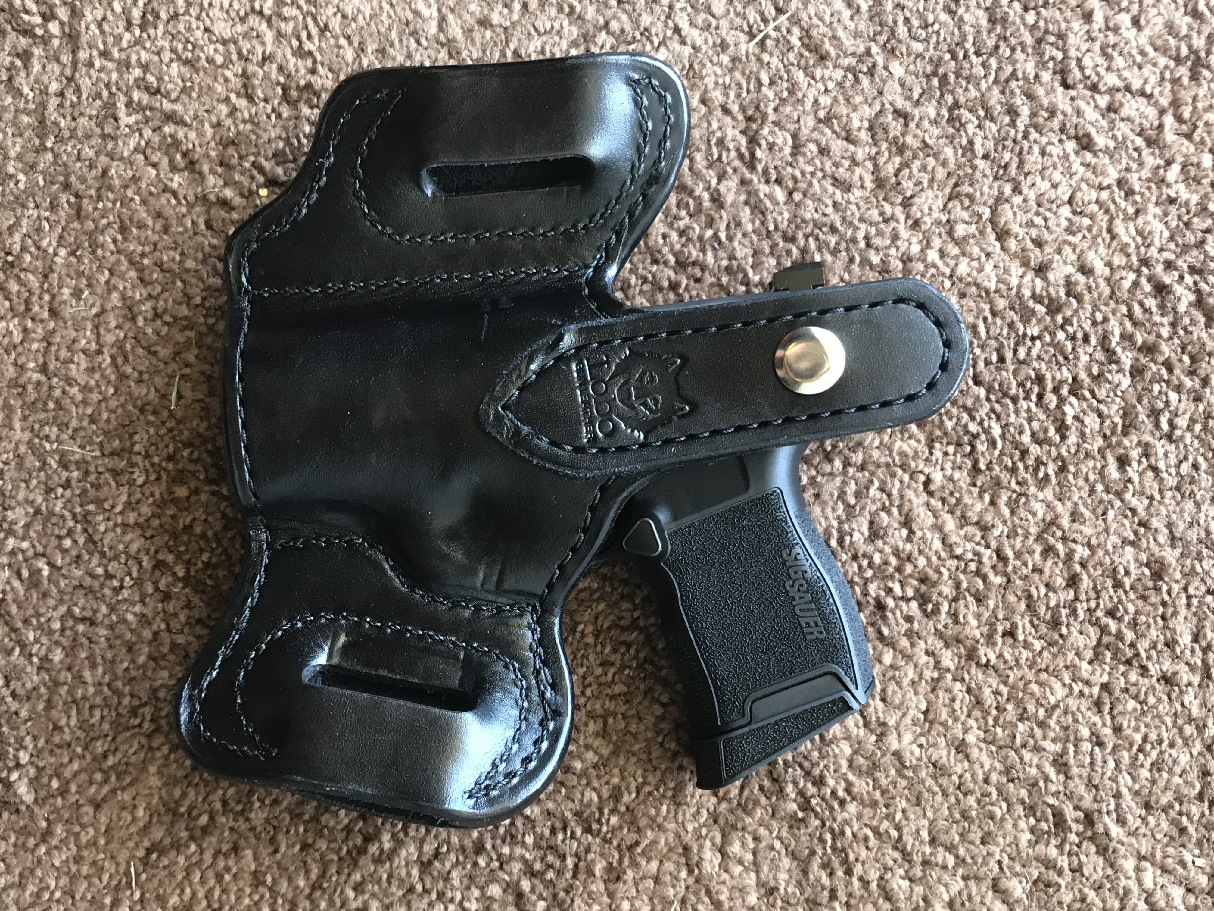 8490 BD37 FED5 45 F0 8423 B8 FE941 C19 E6 — Postimages