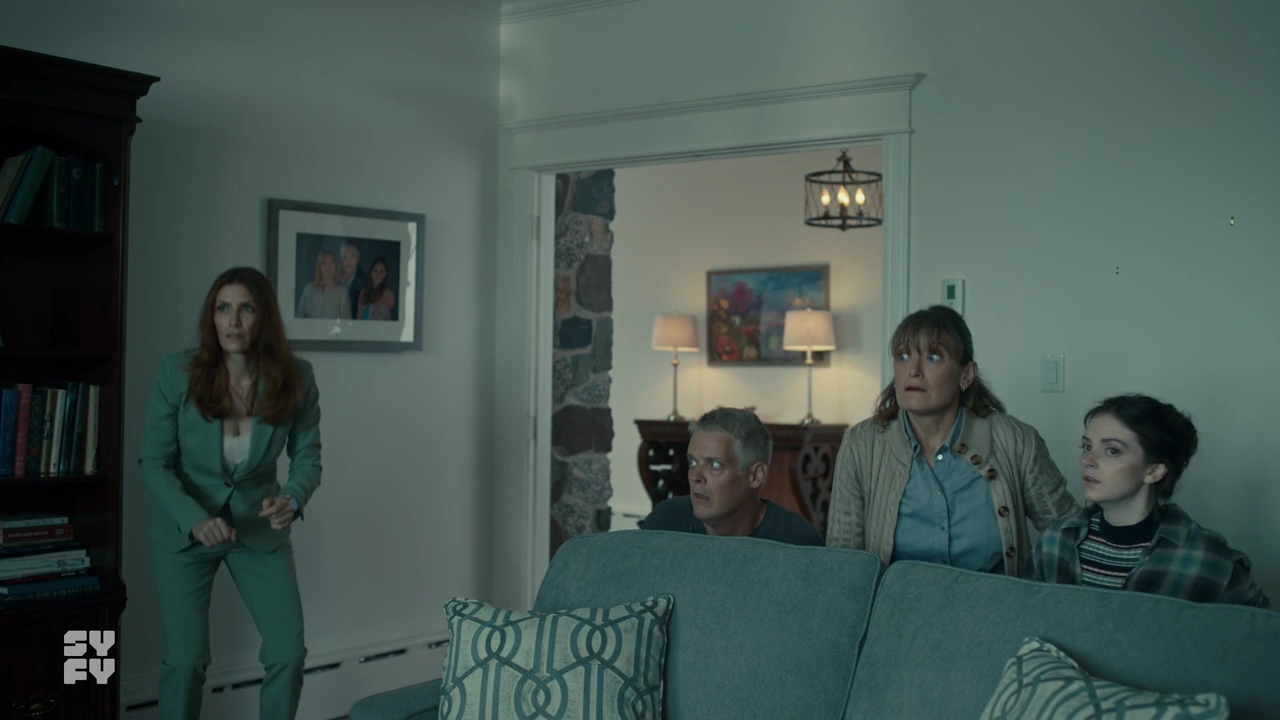 Agenzia Roman Case Infestate Vendesi S01 E01 720p WEBMux ITA ENG x264 Black Bit[screenshot 6 ...