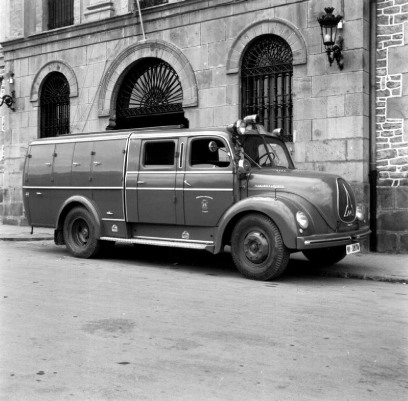 Parque de Bomberos en la explanada de San Vicente Schommer 1964 2 — Postimages