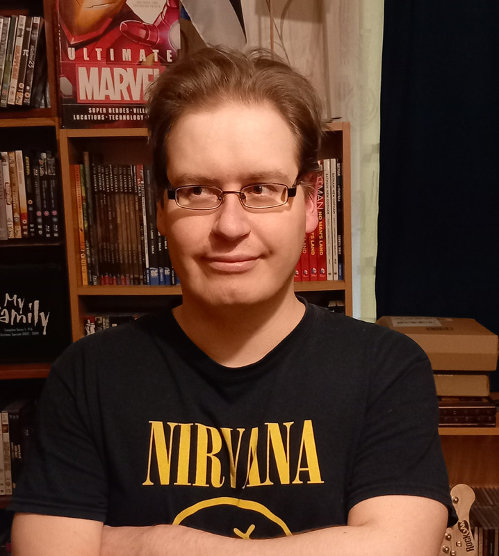 Me infront of shelf — Postimages