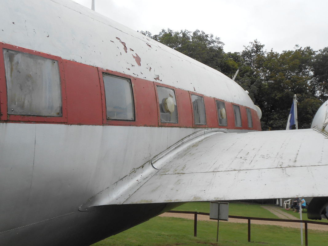 Astrodomes ahoy! Vickers Valetta T.3 1:72 Valom kit - Work in Progress ...