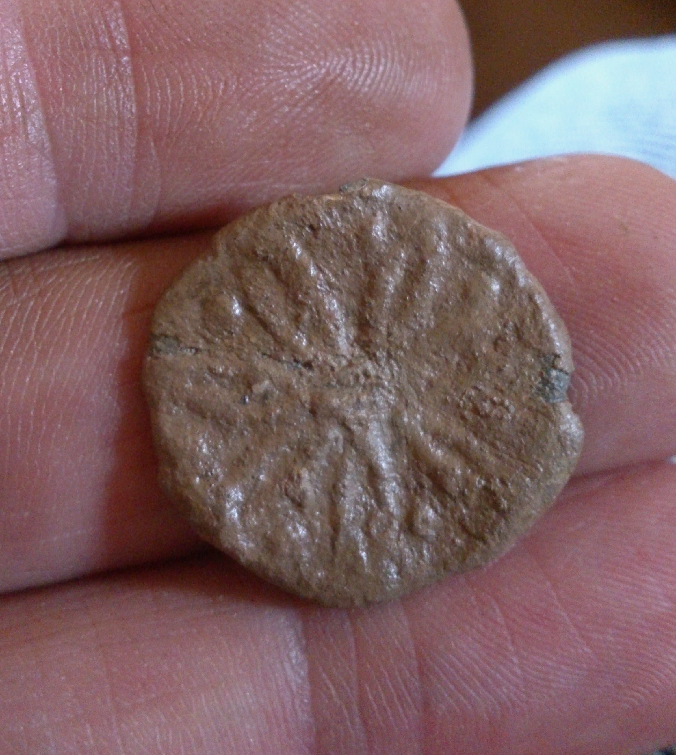 Medieval lead token obverse 02072013 — Postimages
