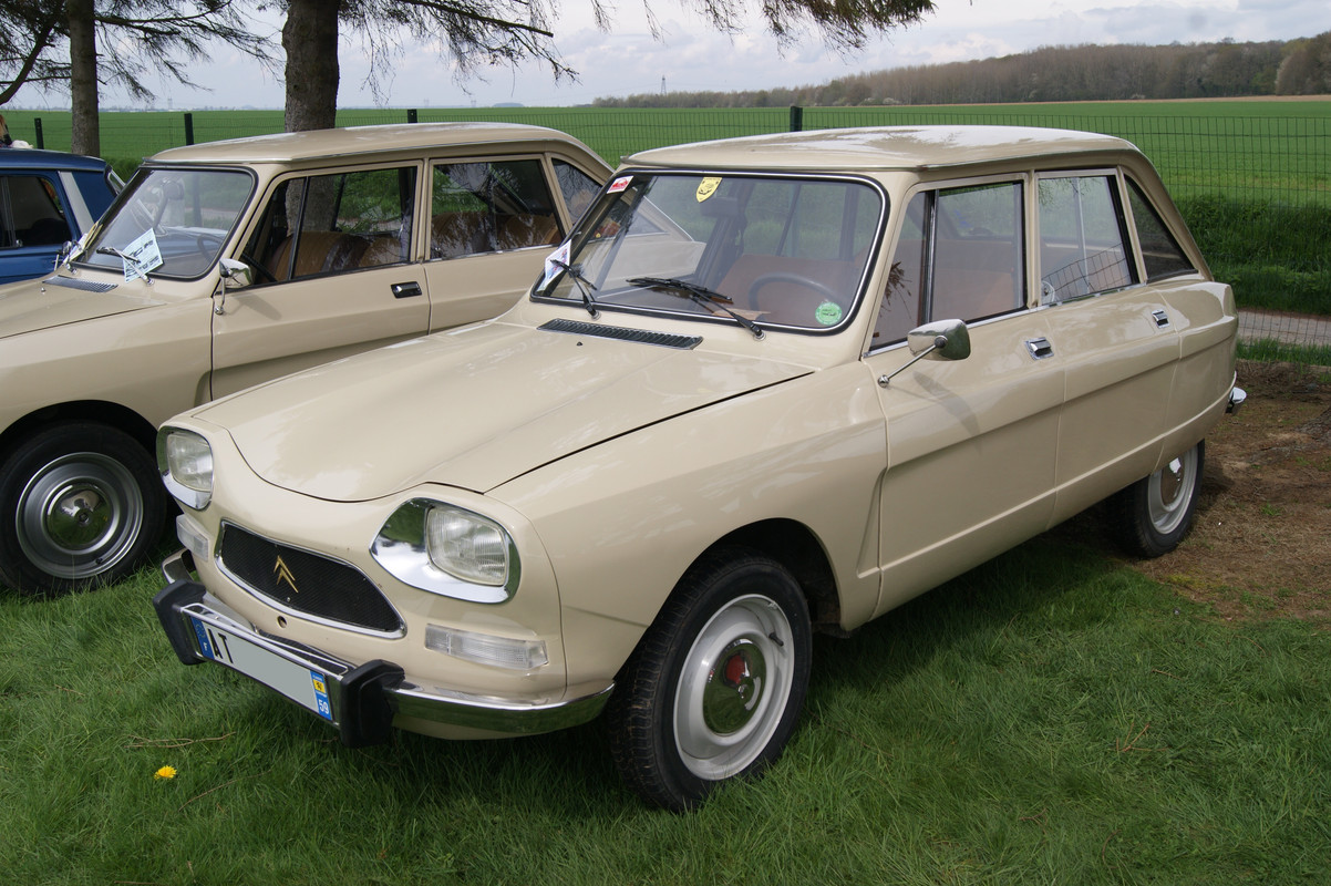 AMI 8 CONFORT 1973 N°10 — Postimages