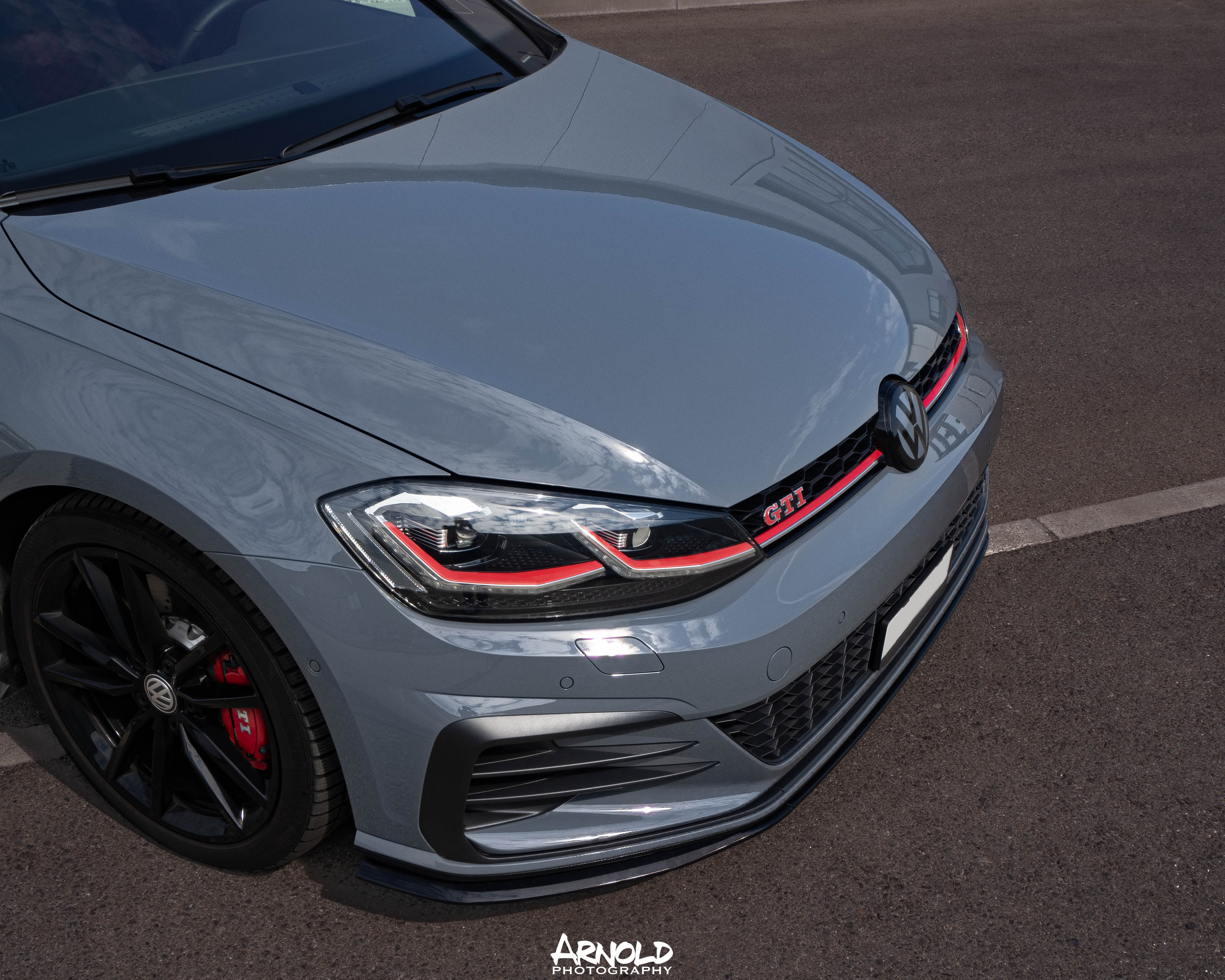 Front angle — Postimages