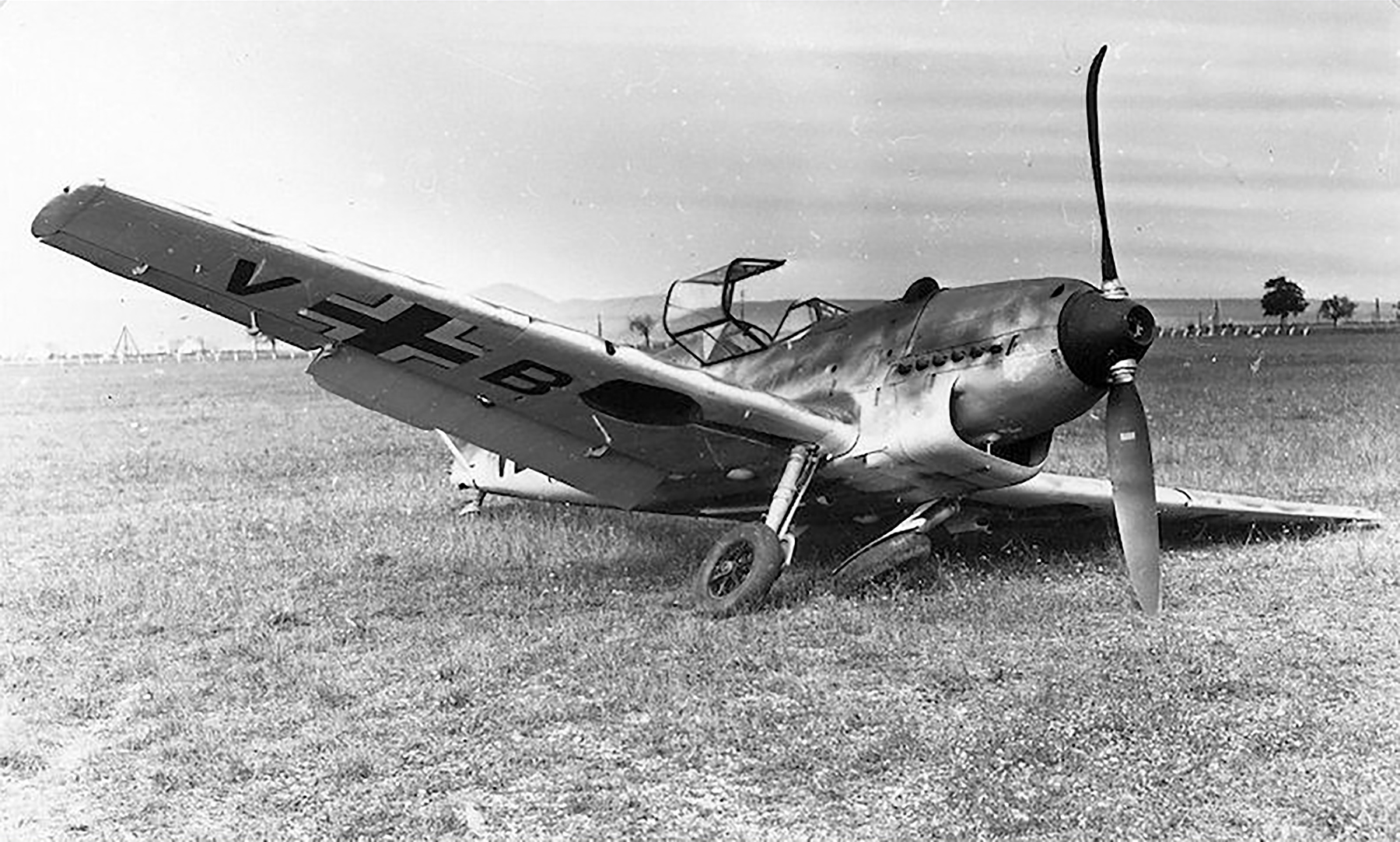 Messerschmitt Bf 109 D1 Stkz VB NR landing mishap 01 — Postimages