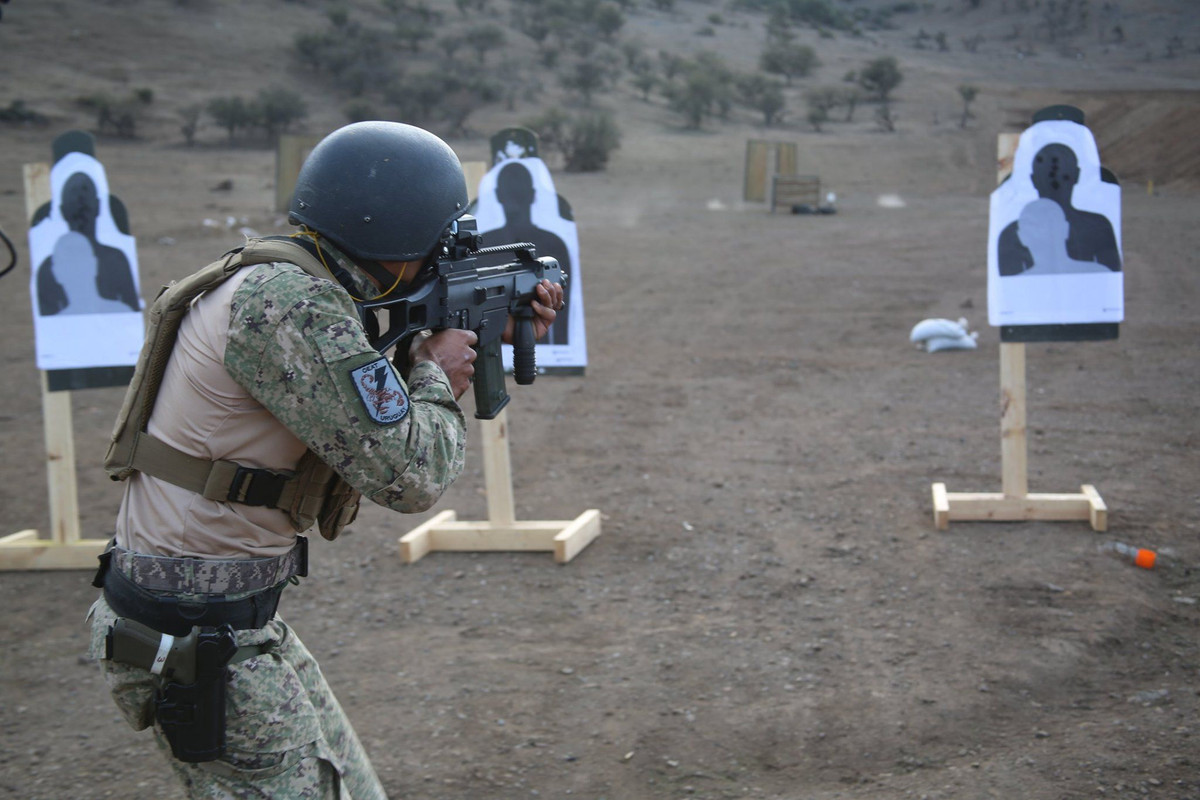 Fuerzas Comando Chile Sniper Event A055 — Postimages